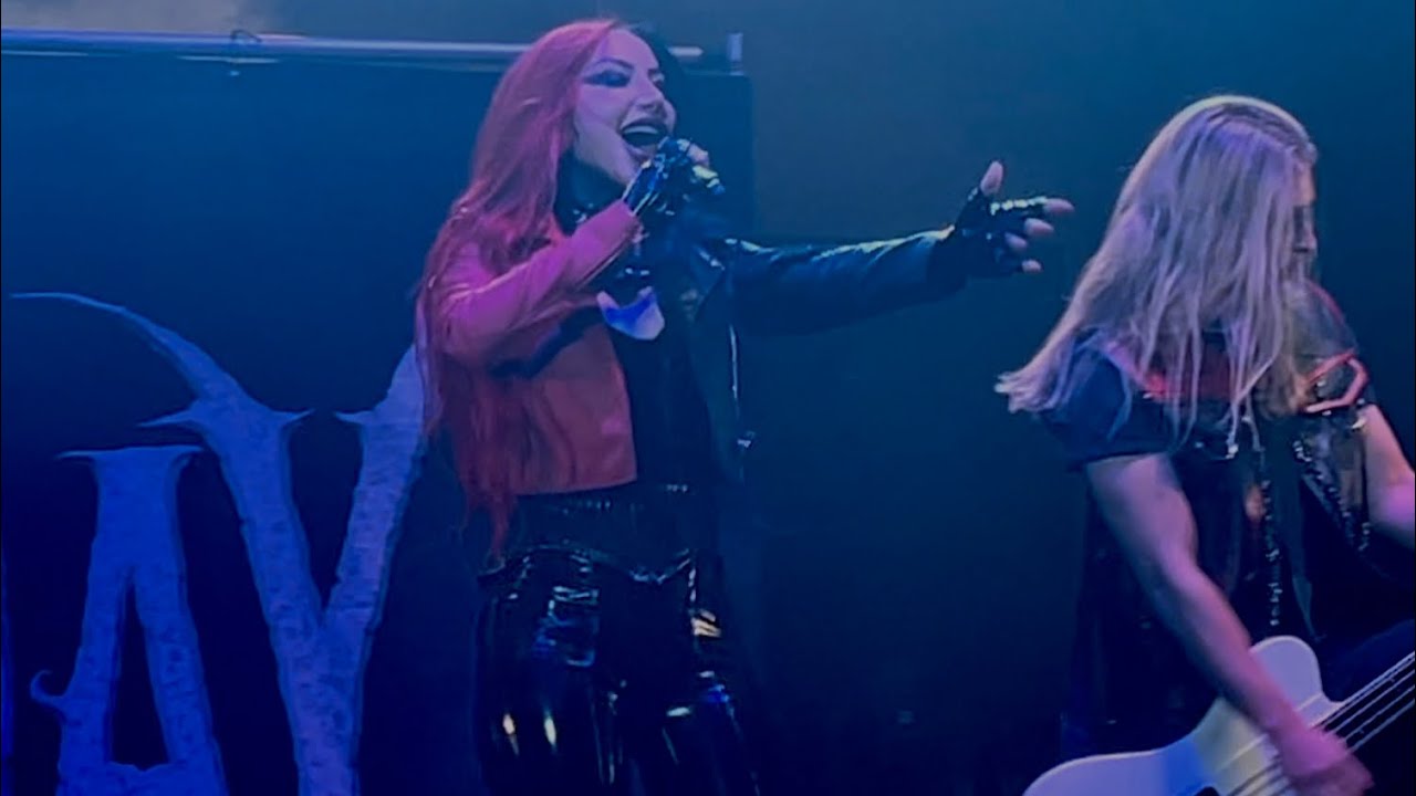 VAMPYRE - NEW YEARS DAY - KISS OF DEATH TOUR - LIVE - YouTube