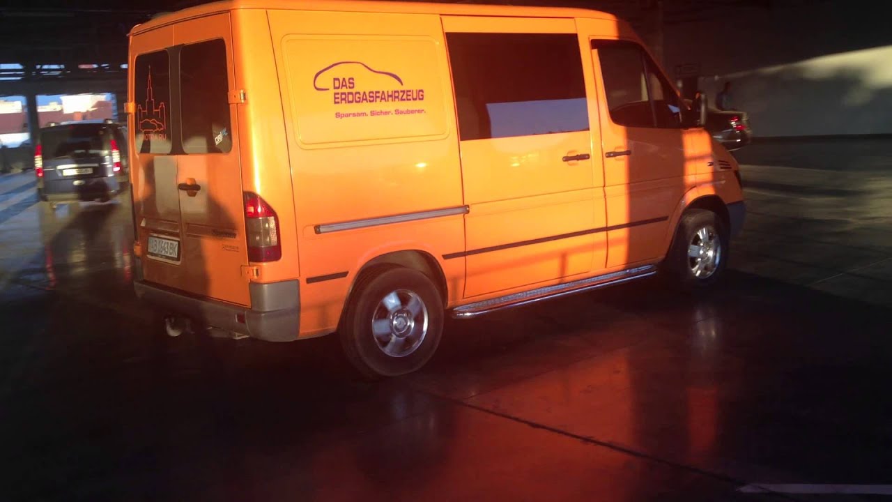 Mercedes-Benz Sprinter Burnout - YouTube