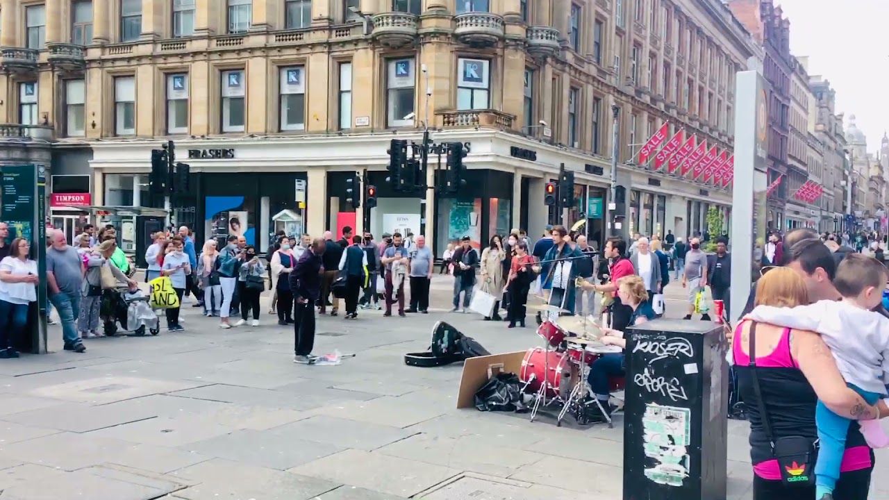Lucky - Amazing Buskers in Glasgow 04 - YouTube