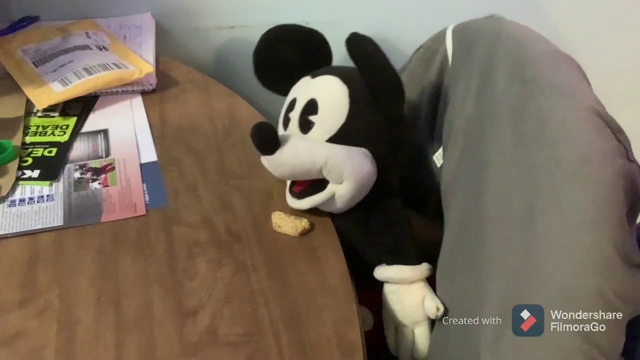 Mickey Mouse murder house: murder mystery - YouTube