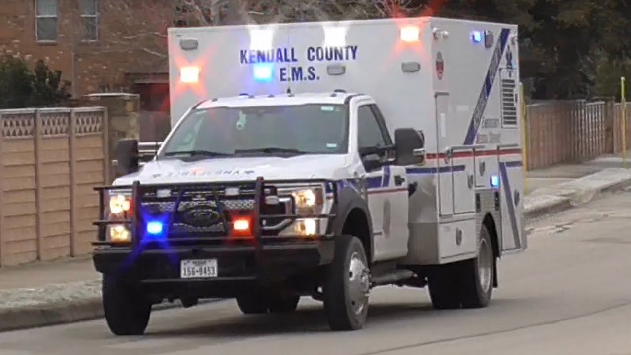 Kendall County EMS Medic 4 Responding + On Scene - YouTube