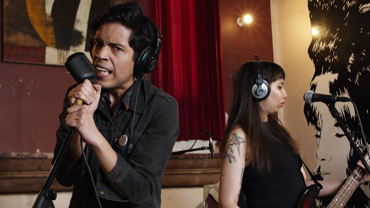 ETC. Mx - Punk Session (Live on Cuarzo FM) - YouTube