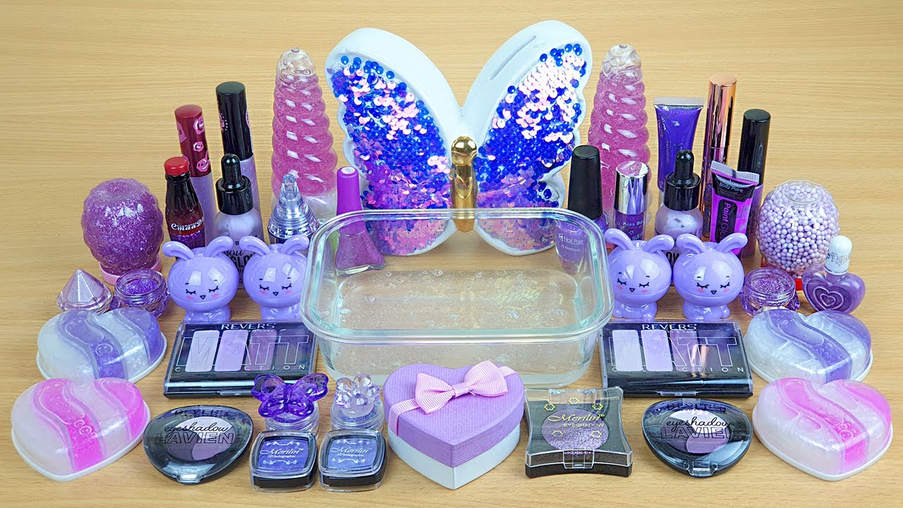 PURPLE SLIME Mixing makeup and glitter into Clear Slime Satisfying ...