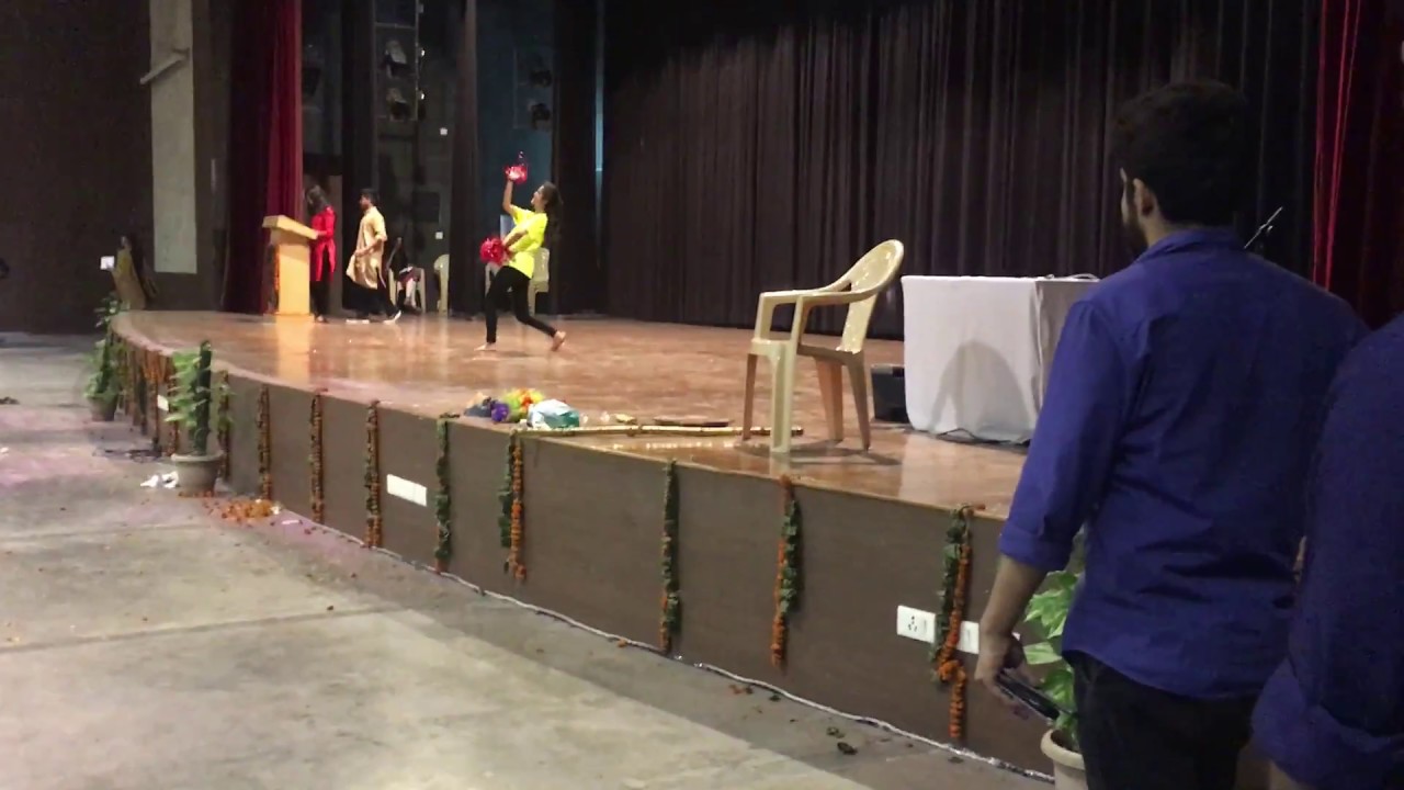 Dance by rashi negi - YouTube