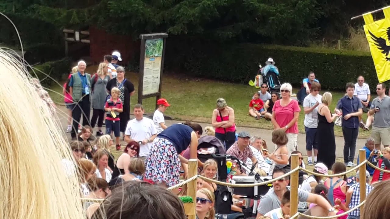 The Flight of the Vultures at Warwick Castle - YouTube