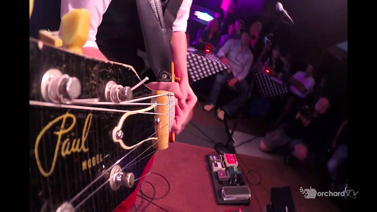 Flash Teeter And The Men From Mars perform How Blue Can You Get - Live From Hangar 51 - YouTube