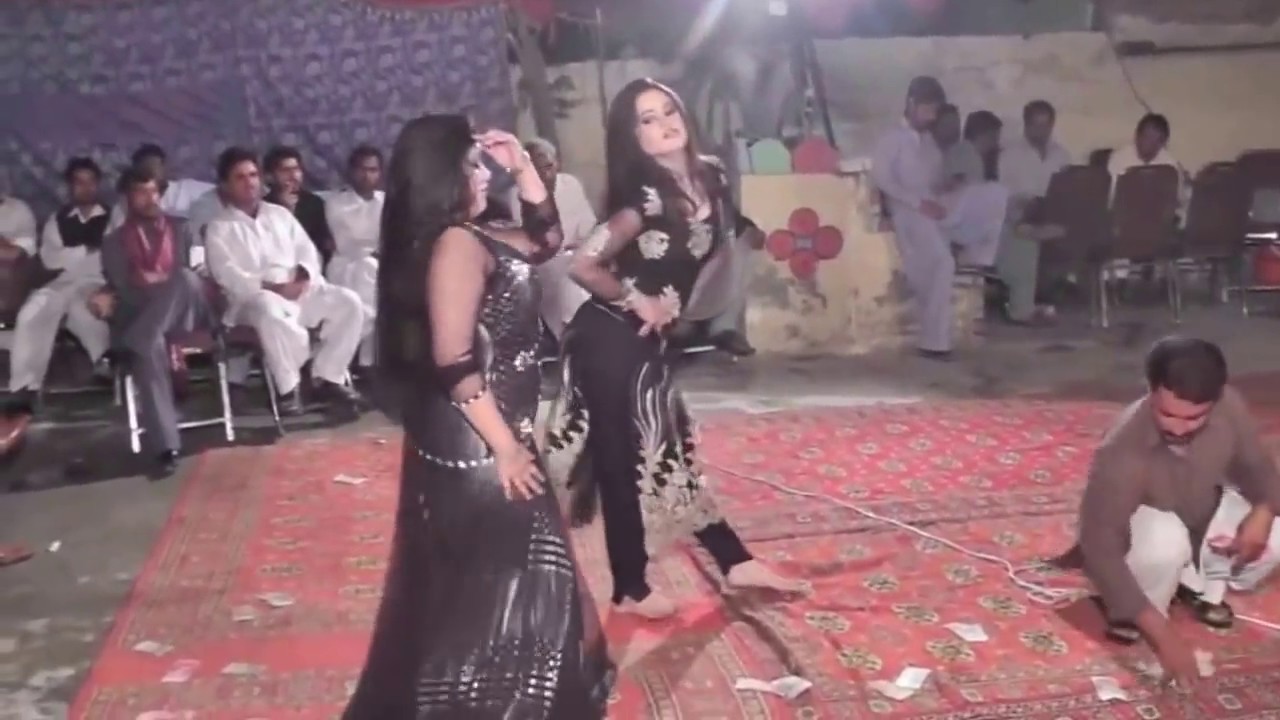 Local Pakistani Wedding Dance Party 2017 Hot Mujra - YouTube