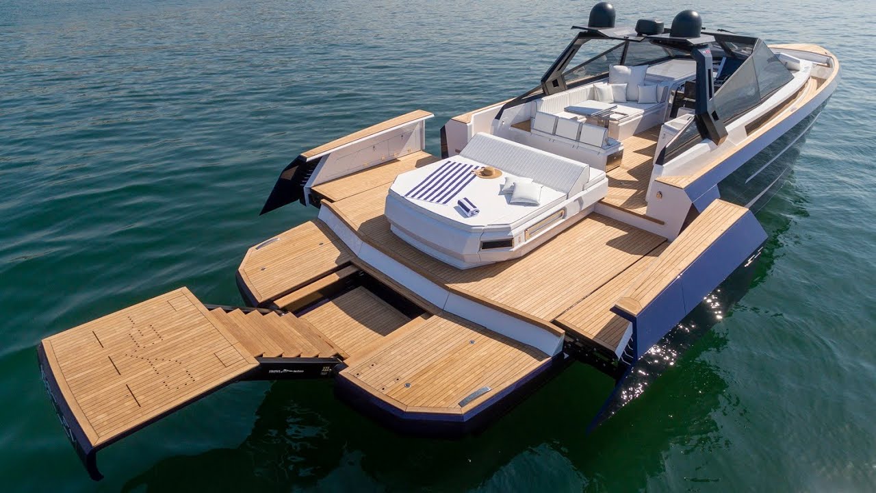 Evo V8 Yacht Has the Most Awesome Deck - YouTube