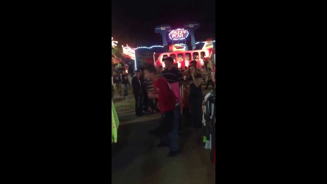 Crazy dude dancin at lincoln county fair in fayetteville,TN - YouTube