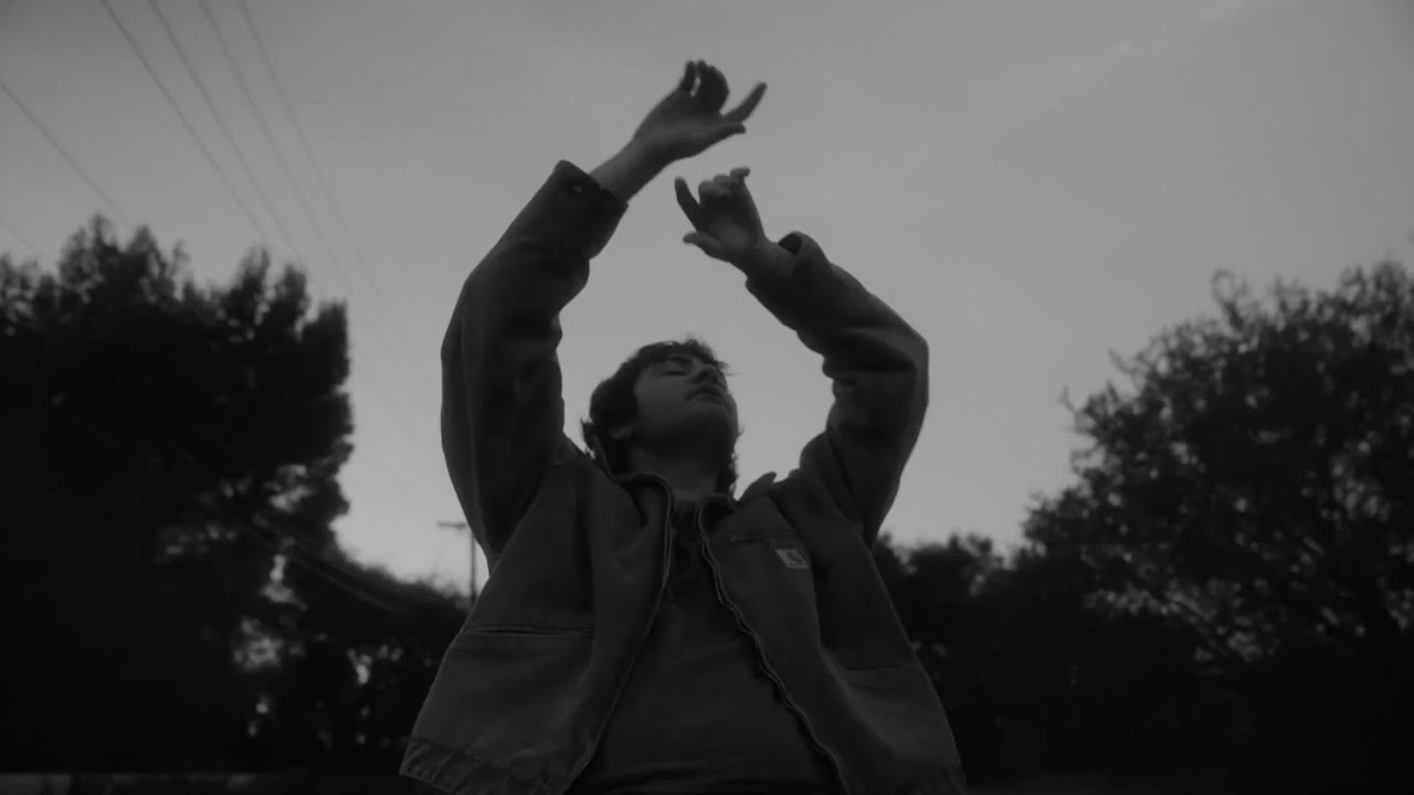 fin peach - "Right" (Official Visualizer) - YouTube