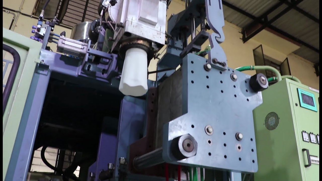 Plastic Bottles Manufacturing Machine YouTube plastic-bottles-manufacturing-machine-youtube