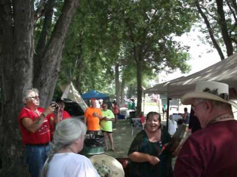 Algonquin Pow Wow 2012 Drumming.AVI - YouTube