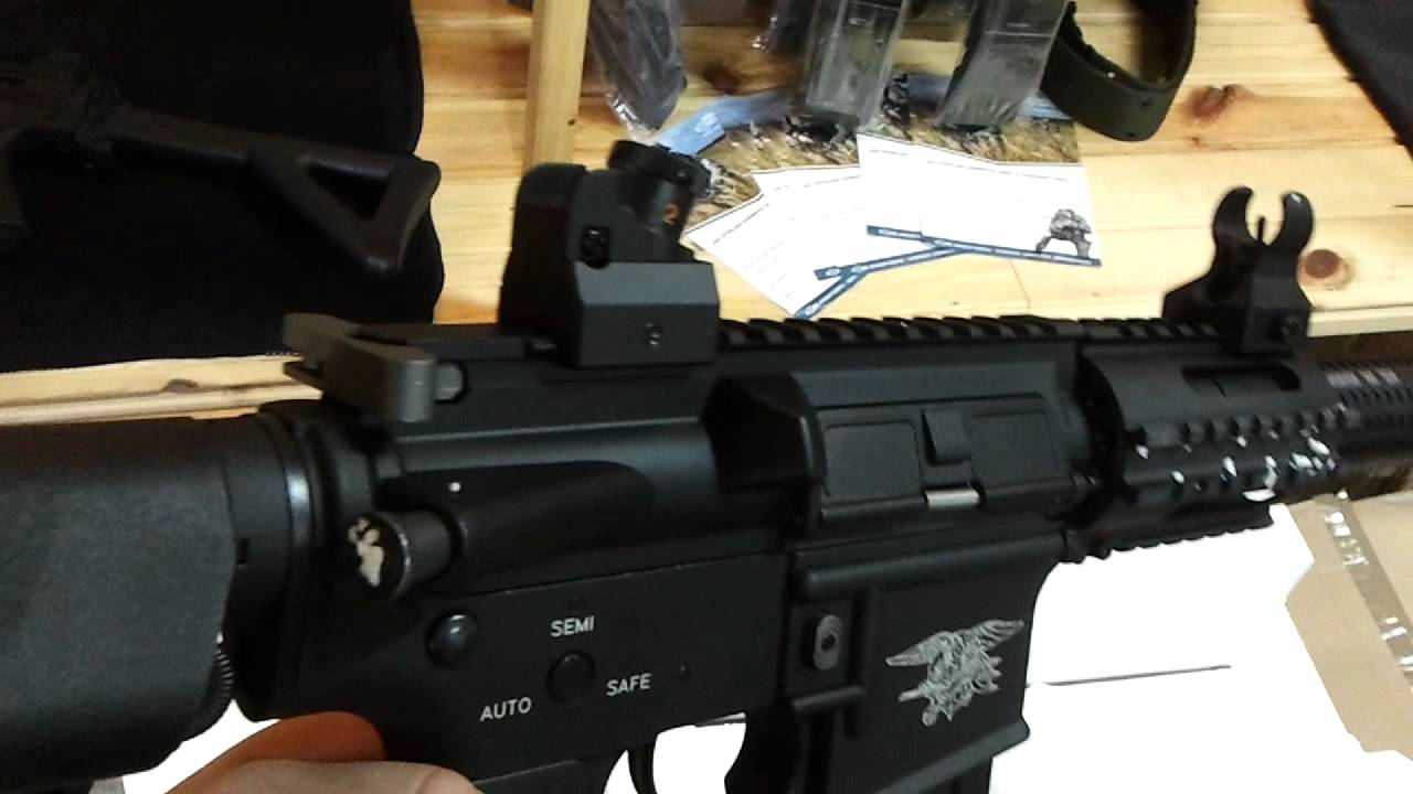 Airsoft preview: SRC GEN 3 SR4 Micro SD / M4 silenced stubby killer by SRC externals - YouTube