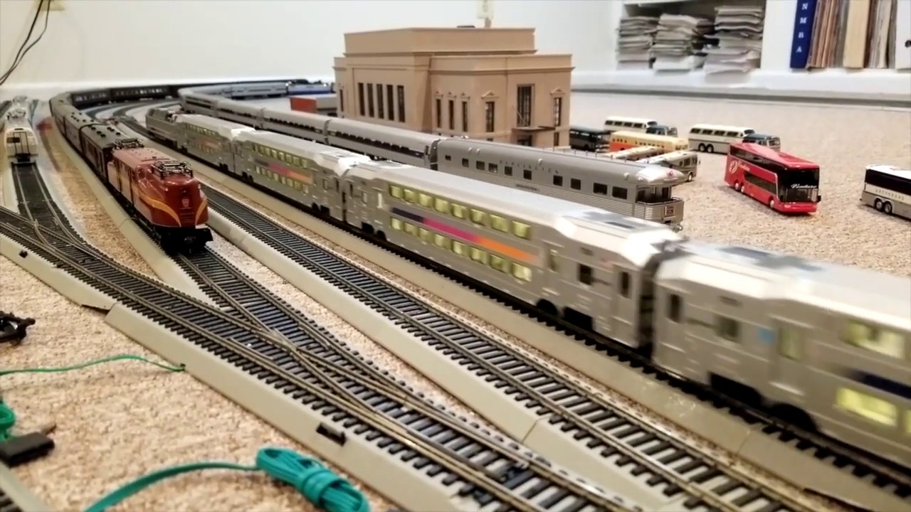 Basement HO Model Trains - YouTube