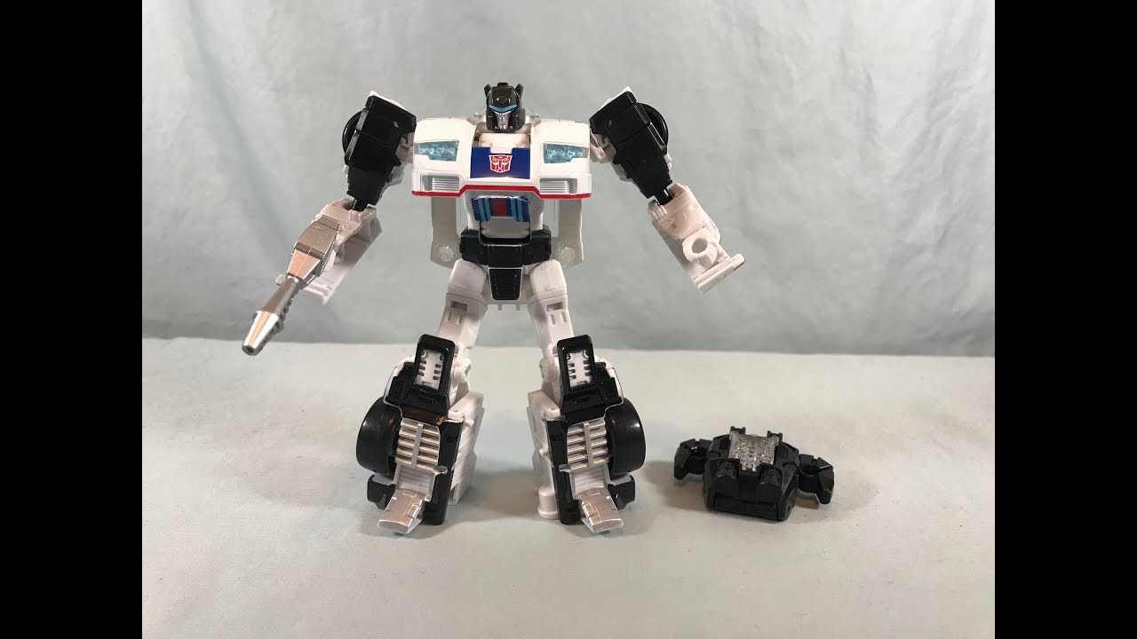 Transformers Power of the Primes Deluxe Class Autobot Jazz Review - YouTube