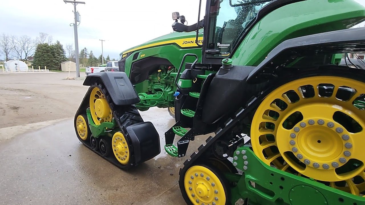 Cleaning Up the Tractor - #660 - YouTube