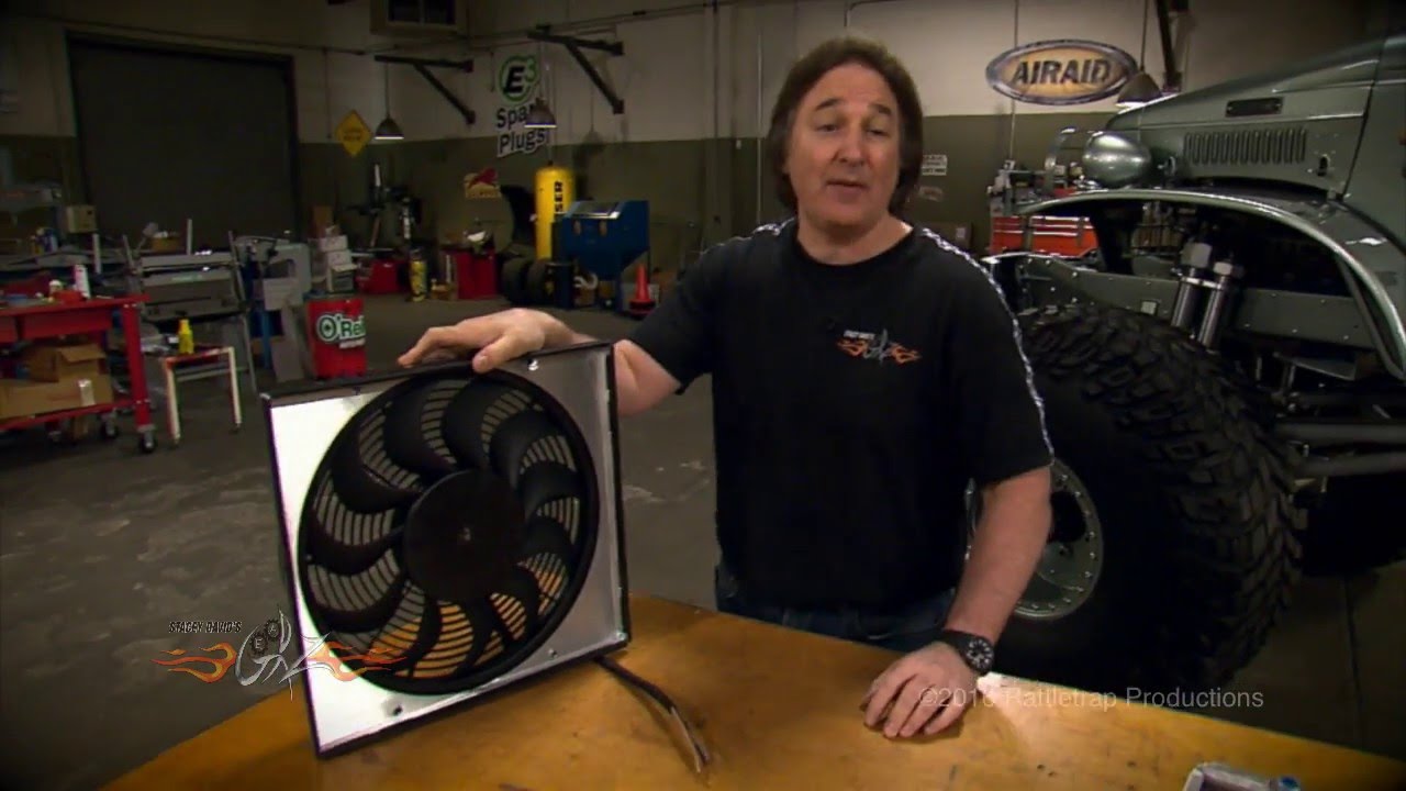 Gearz - Stacey David - Fitting a Electric Fan - Derale Performance - YouTube