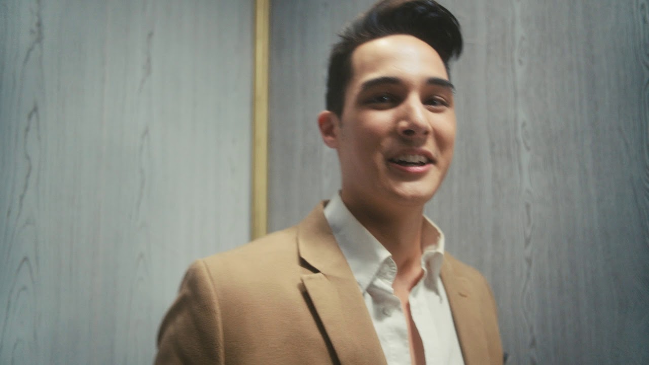 A Brief Elevator Moment with Tanner Mata | Avon Men's Club - YouTube