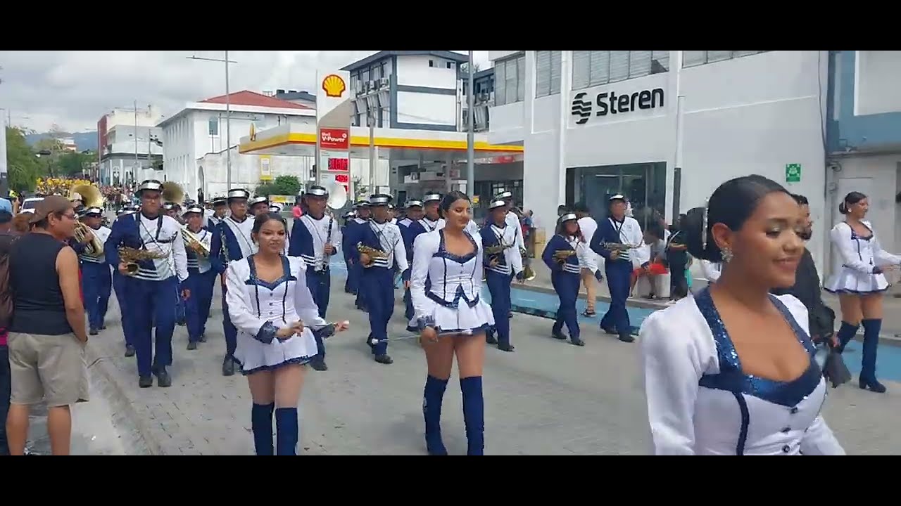 DESFILE DE BANDAS DE PAZ EN EL CENTRO HISTÓRICO DE SAN SALVADOR. III ...