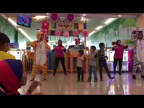 Gummy Bear Song Dance - YouTube