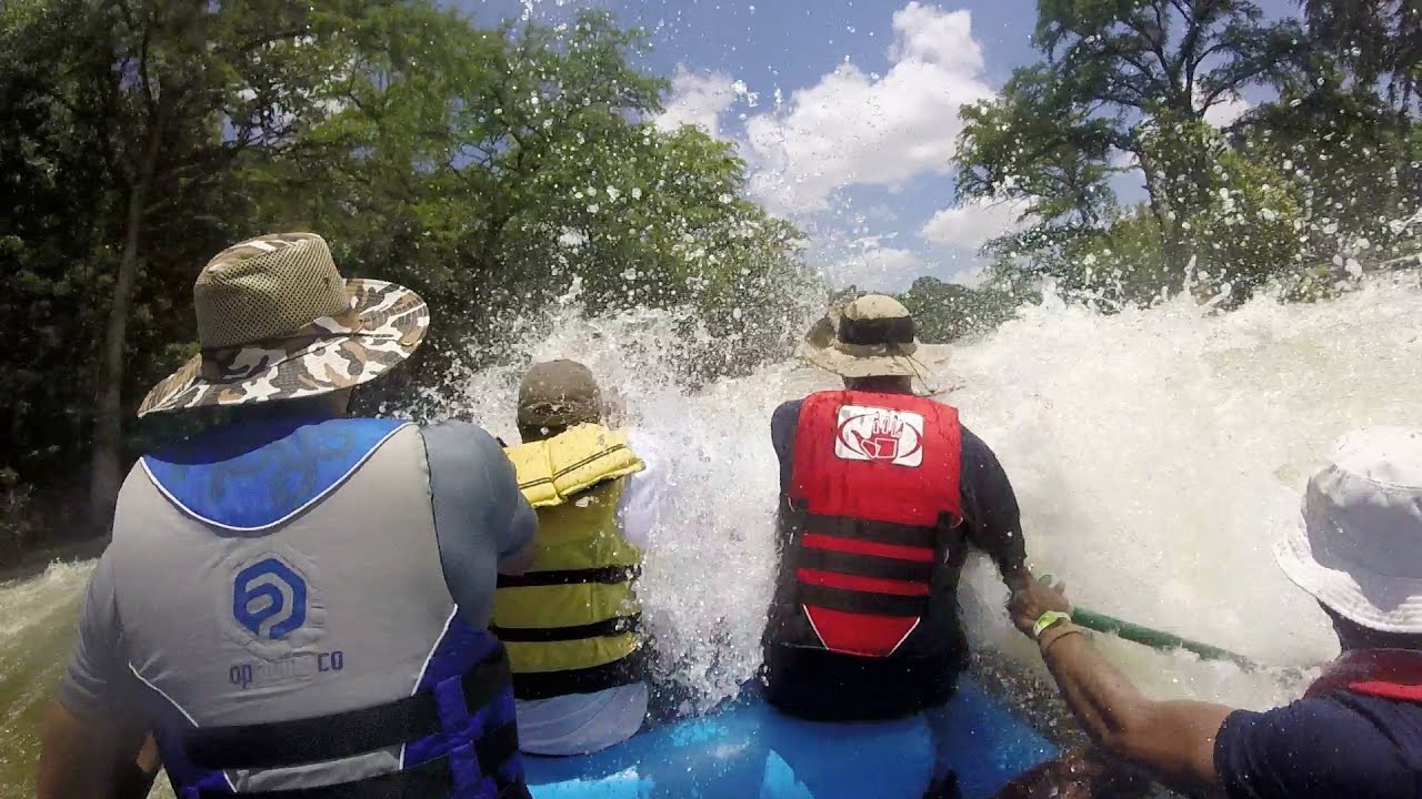 MAJOR WIPEOUT at Huaco Falls - Lower Guadaloupe River - YouTube