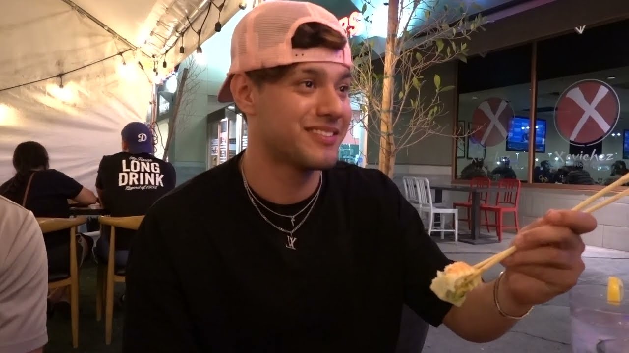 MORALES TRIPLETS TRYING SUSHI FOR THE FIRST TIME IN LA!!!(very picky ...