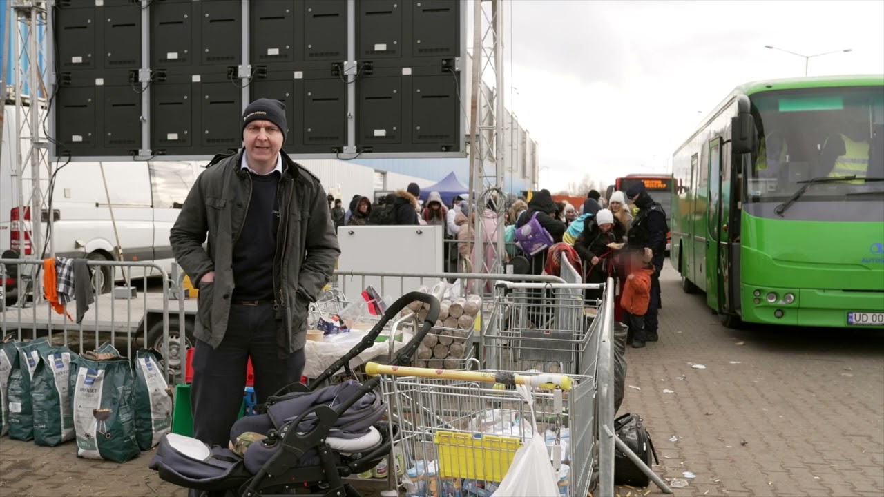 Fergus Drake at the Ukrainian border - Crown Agents' emergency ...