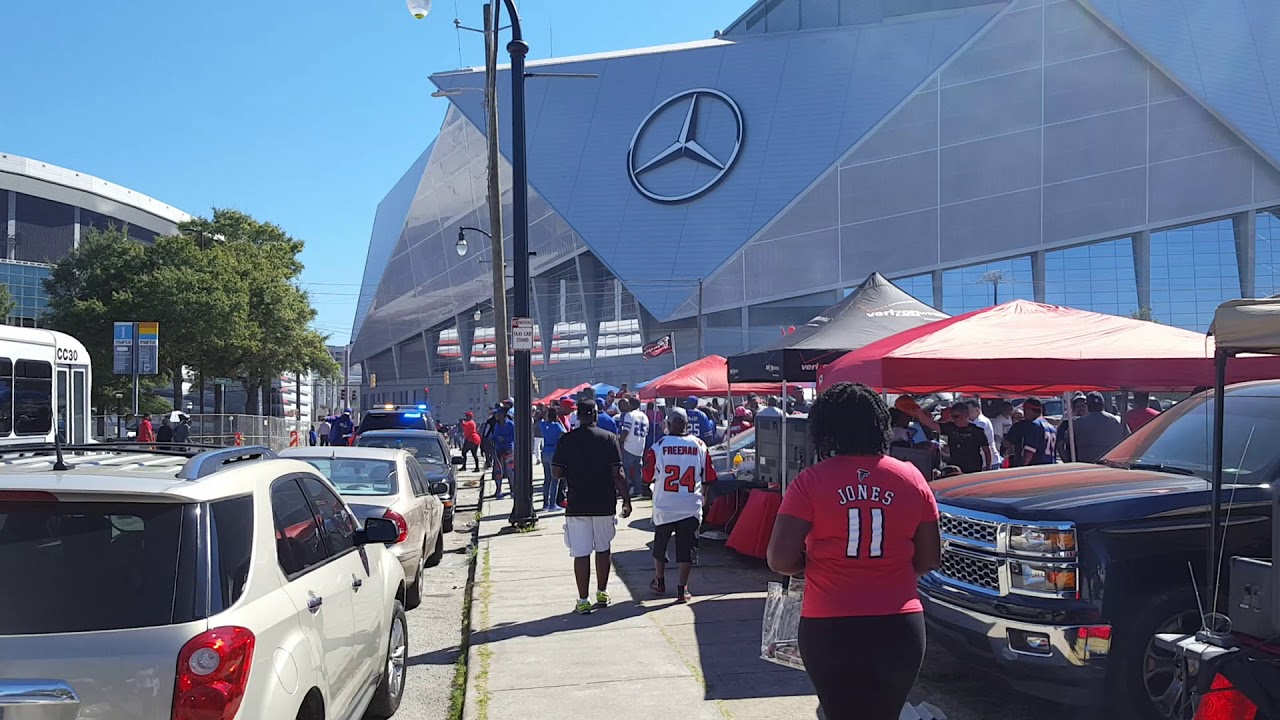 Atlanta Falcons: Tailgating at MARTA Vine City Station - YouTube
