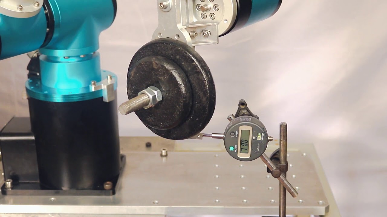R3T Robot Industrial Repeatability Testing - YouTube