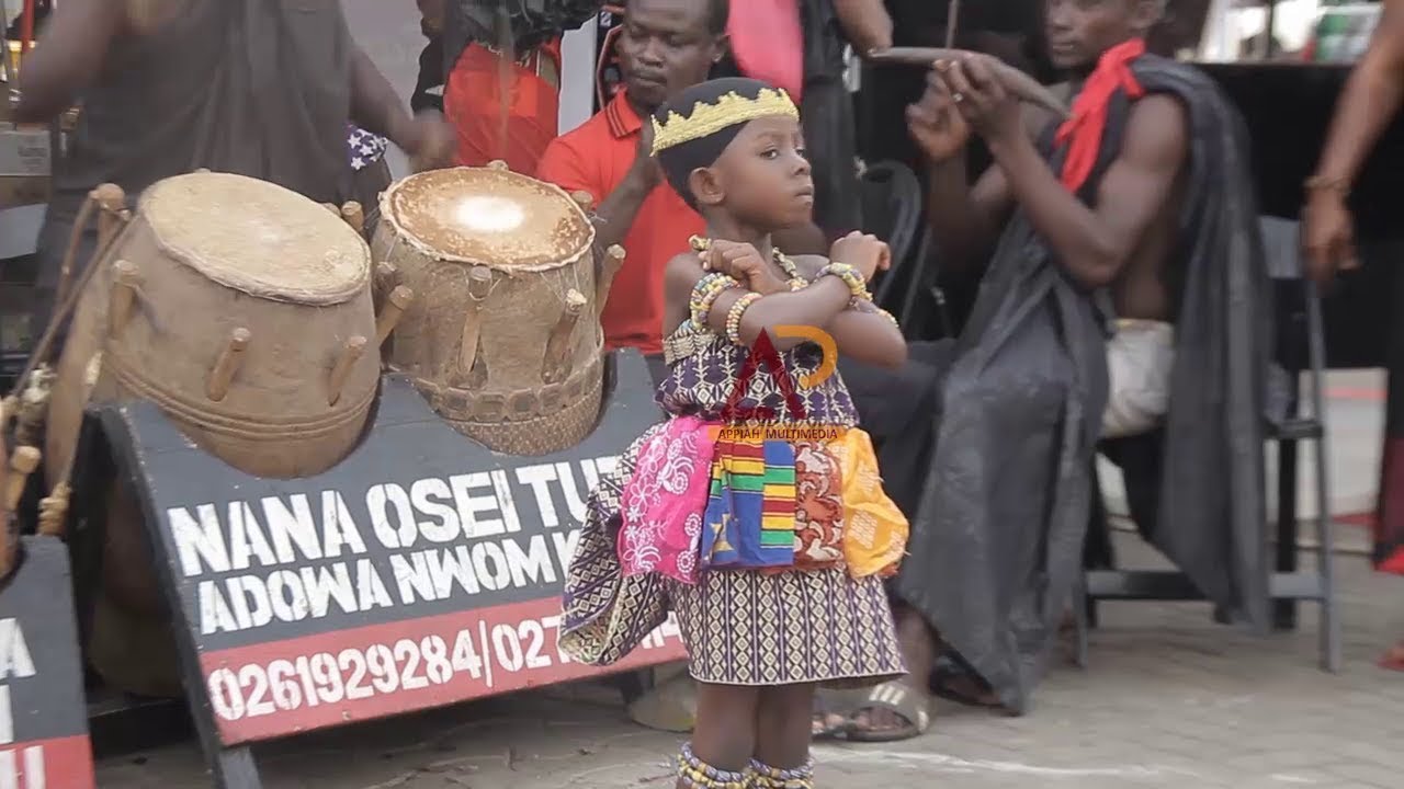 Must Watch Little Girl Dancing Adowa (Worderful Dance) - YouTube