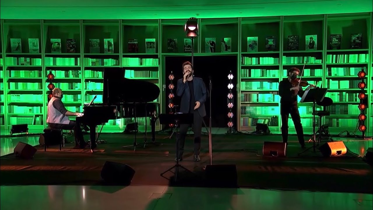 Θοδωρής Βουτσικάκης - Τρίτο Στεφάνι - YouTube