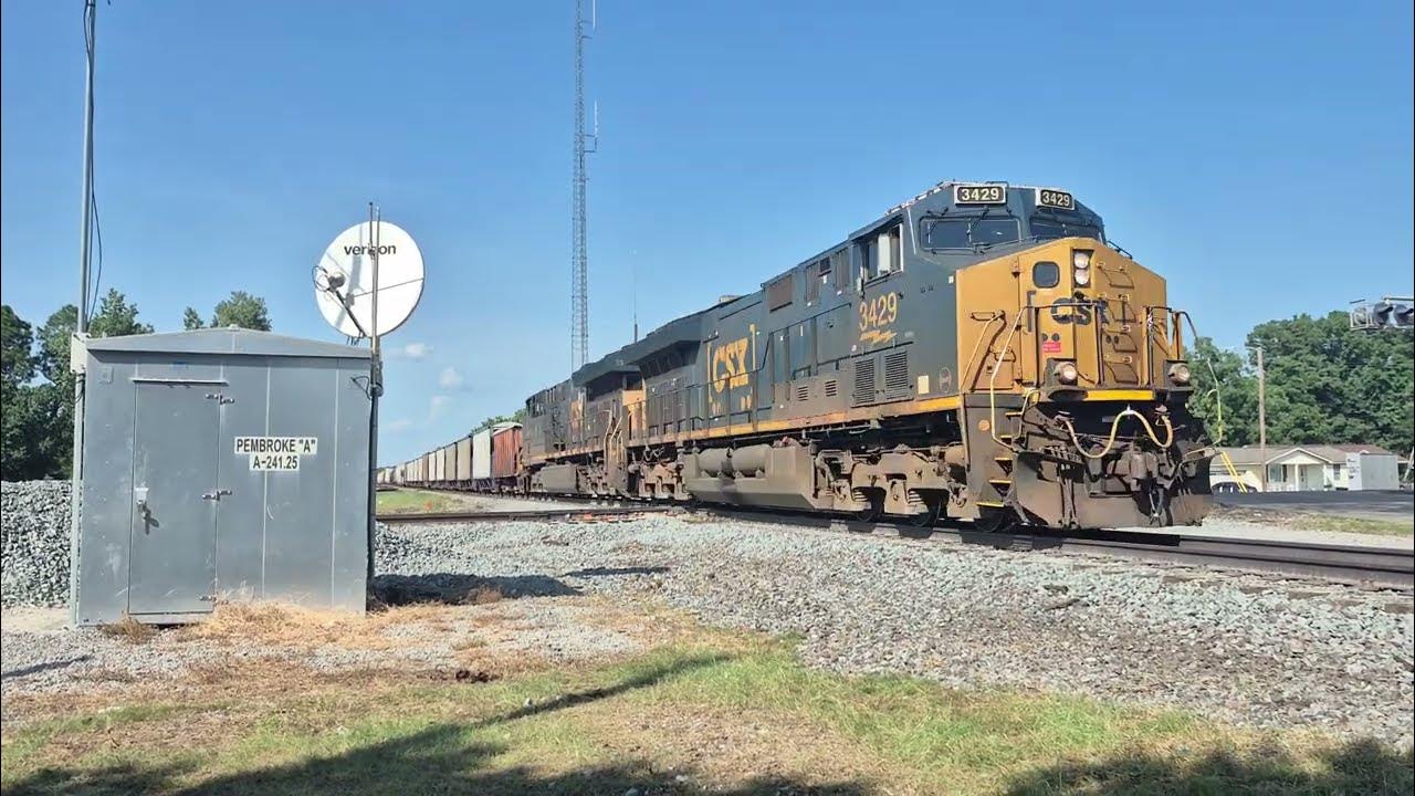 CSX train M40718 heads South with a restriction speed ahead - YouTube