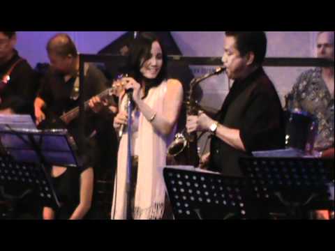 Summertime - Cara Manglapus w/ Ray Calachan sax - YouTube