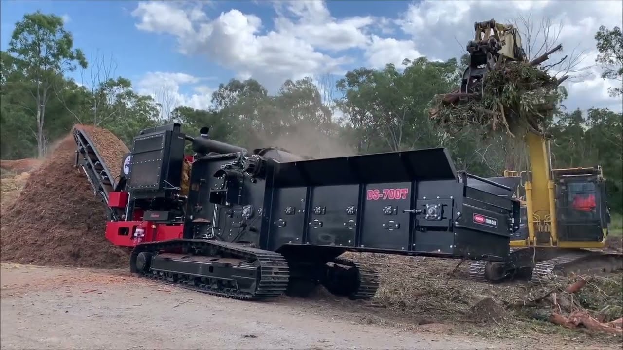 REDBACK DS700T Build to Grinding 2022 - YouTube