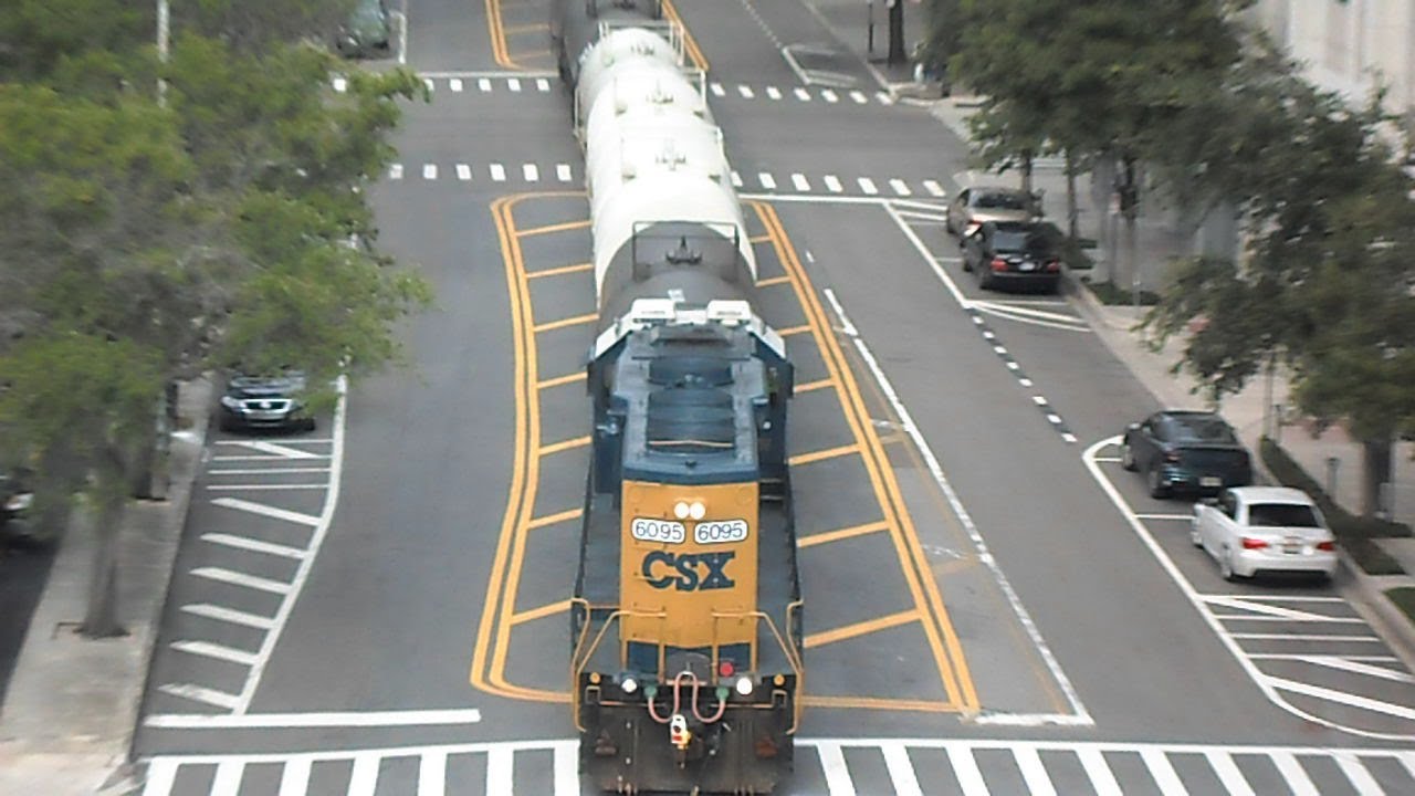 CSX Street Runner In Down Town Tampa,Florida - YouTube