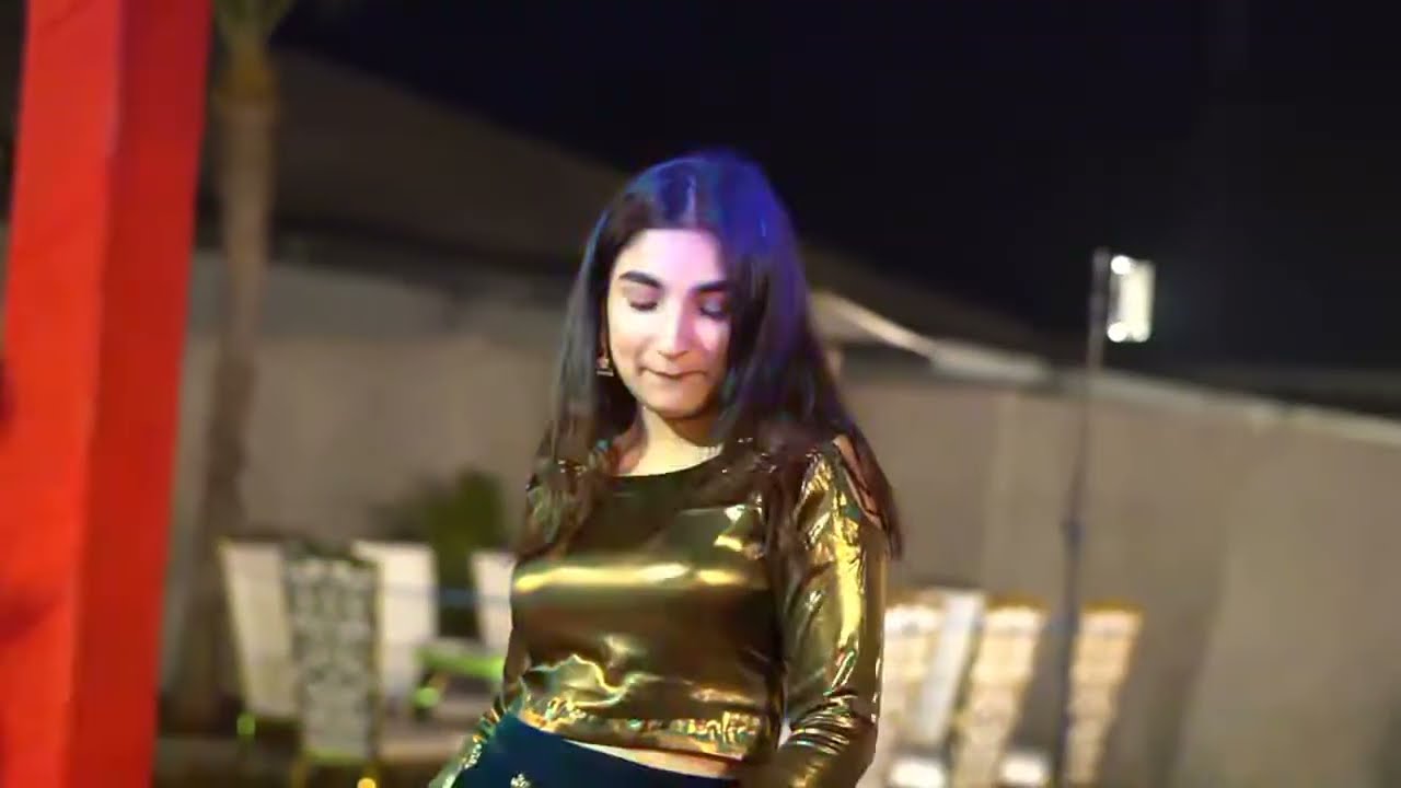 Anzala's Mehndi Dances fit @zonish_fozi - YouTube