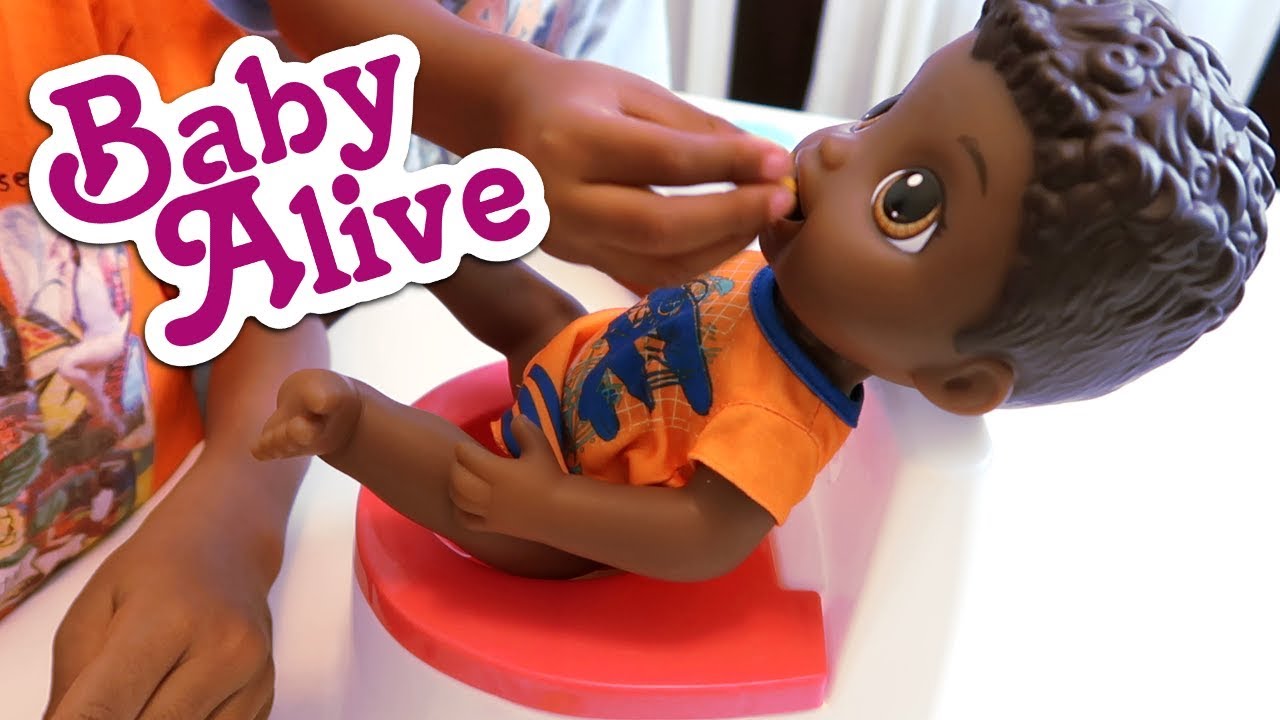 BABY ALIVE FEEDING PLAYDOH & POTTY SNACKIN LUKE BOY DOLL UNBOXING - YouTube