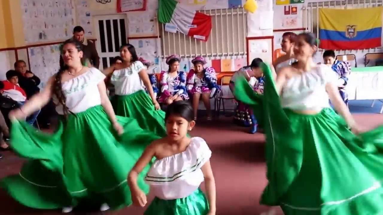 Carnavalito Cruceño - YouTube