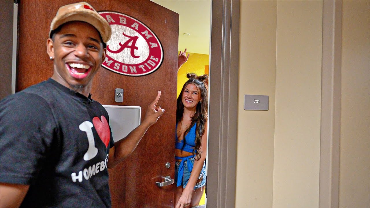 Alabama College Girl Invites Me Over! - YouTube