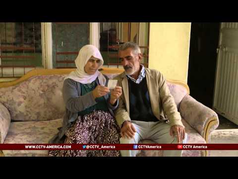 Kurdish fighters continue to join Kobane battle