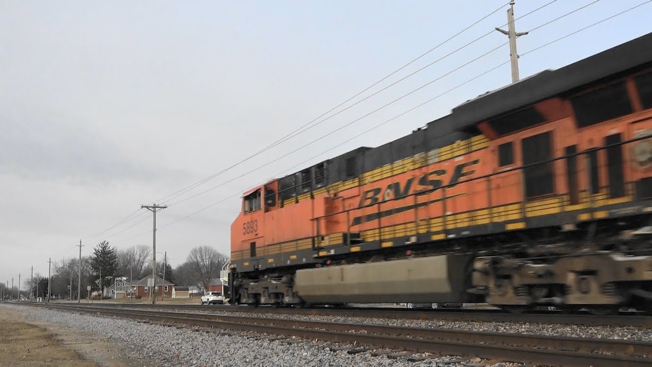 BNSF 5893 w/ CP Power Leads Freight, Buffalo, IA - YouTube
