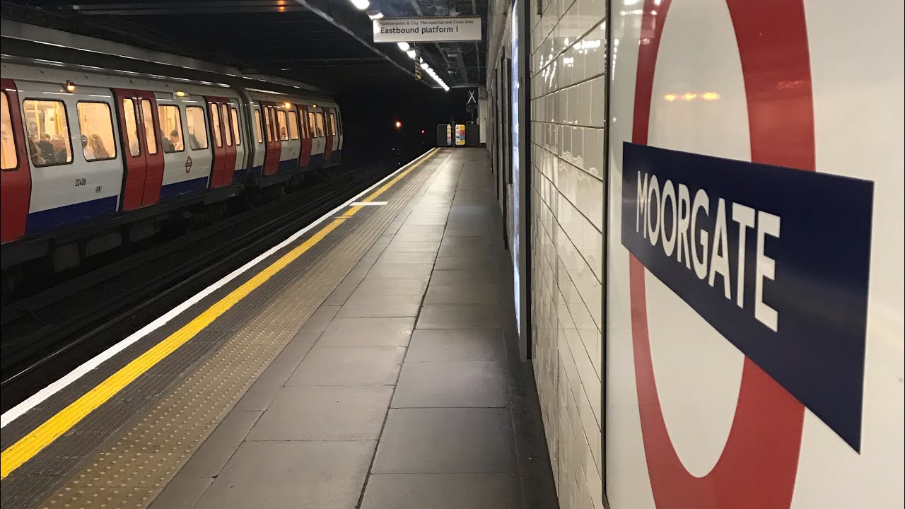 Moorgate Tube Observations (S7 & S8 Stock Trains) - YouTube