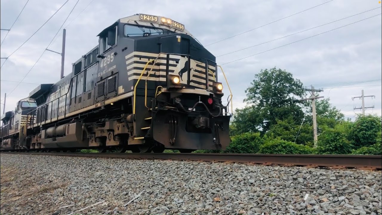Norfolk Southern 24Z on the Morrisville Line - YouTube