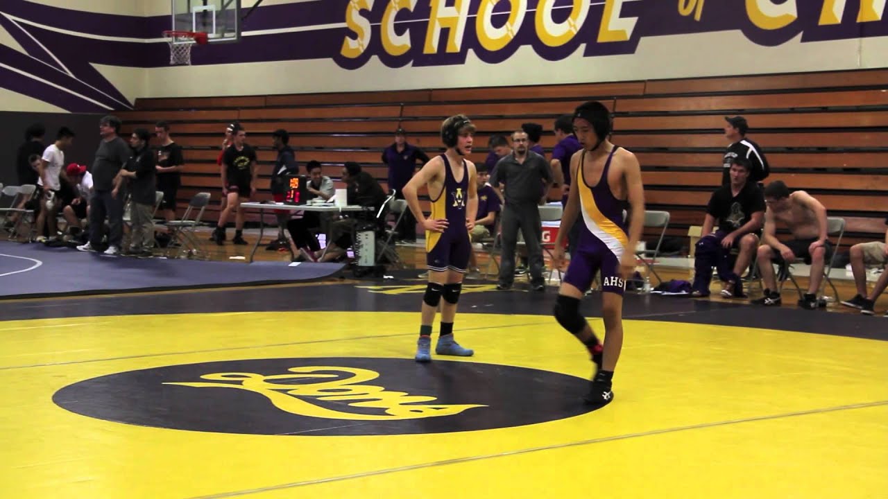 Matthew Mendoza (Armijo HS) at the Amador Valley HS Duals Tournament ...