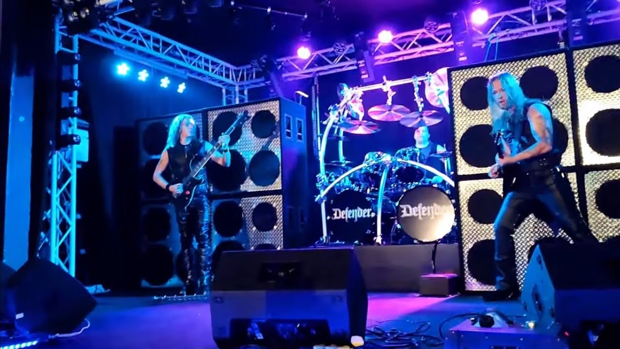 DEFENDER [The Most Authentic ManOwaR-Tribute] - Warriors Of The World ...
