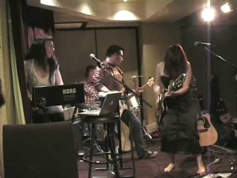 Tracy Redhead: "Blackest Night" @ Rose of Australia 17-Oct-2008 - YouTube
