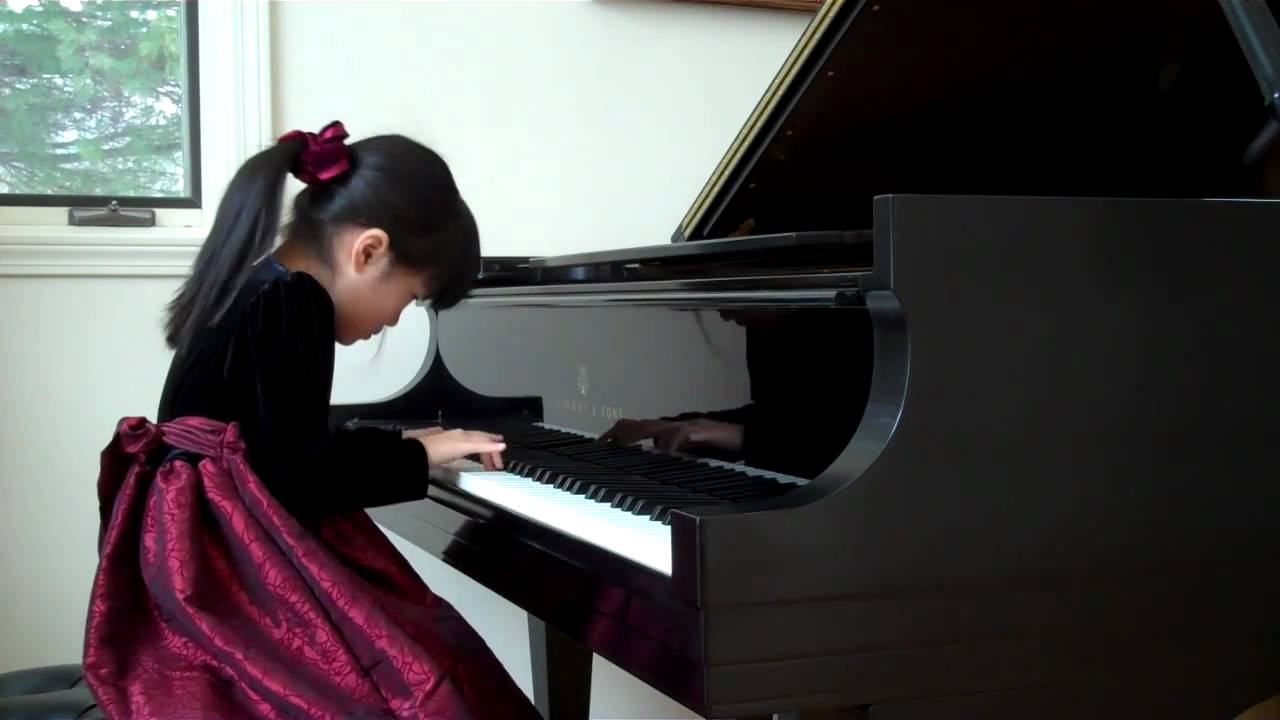 Natalie Zhang(6) plays Fantasy Dance - Schumann - YouTube