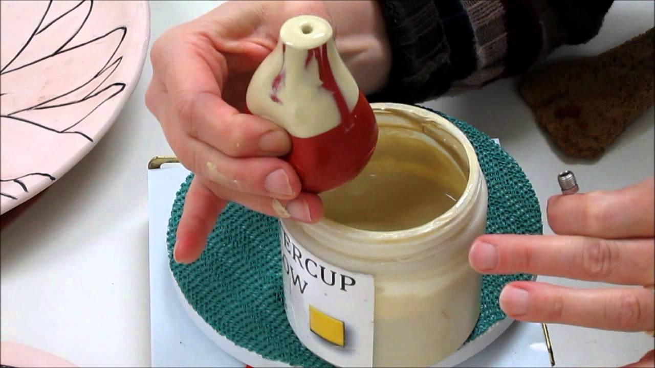 Ceramics I Glazing the Plates! - YouTube