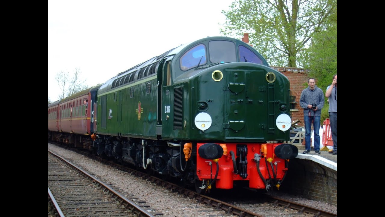 D306 whistling along the Mid Norfolk Railway - YouTube