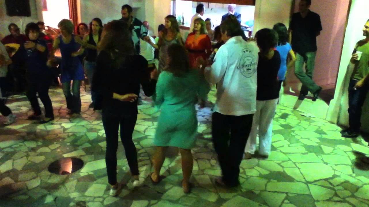 Syrtos - Greek island dance in Nisyros - YouTube